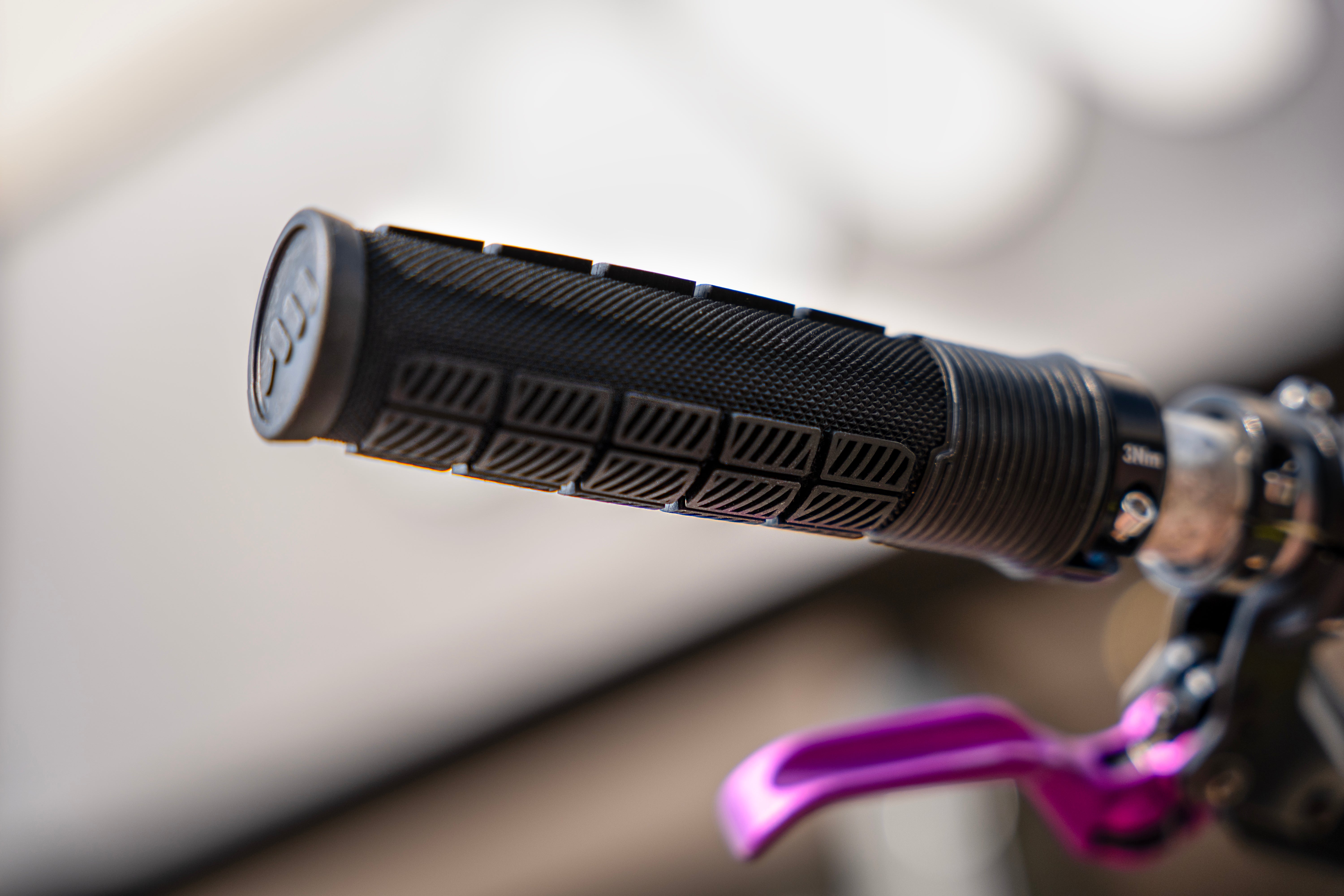 AMS RISE MTB Grip – Designed for Control, Comfort & Durability